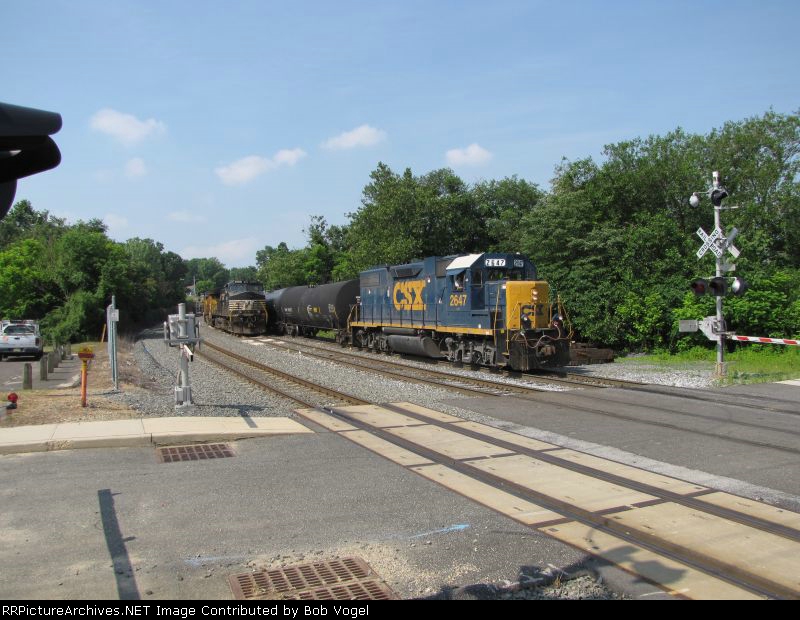 CSX 2647 and NS 9230